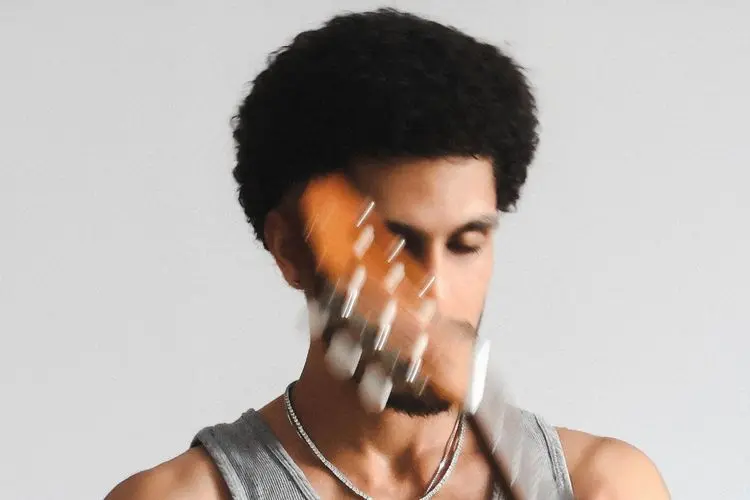 8 Omani Creatives Shaping Art, Design & Culture in 2025 - The Sandy Times