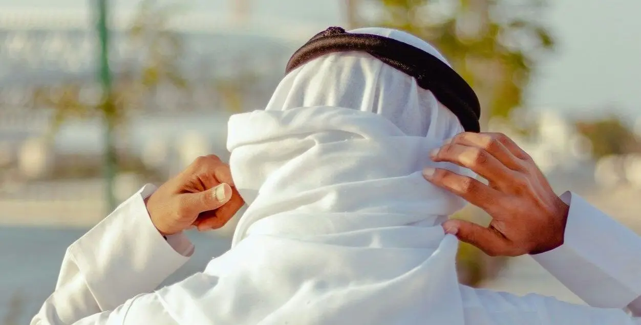 Traditional Emirati Clothing: a Modern Twist - The Sandy Times